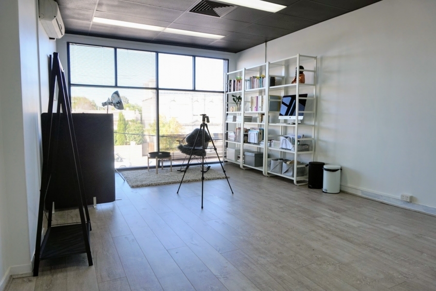 Very Flexible Photoshoot Space | Skoutli